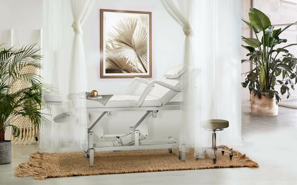 Coastal Design Salon Furniture Set & Packages For Sale